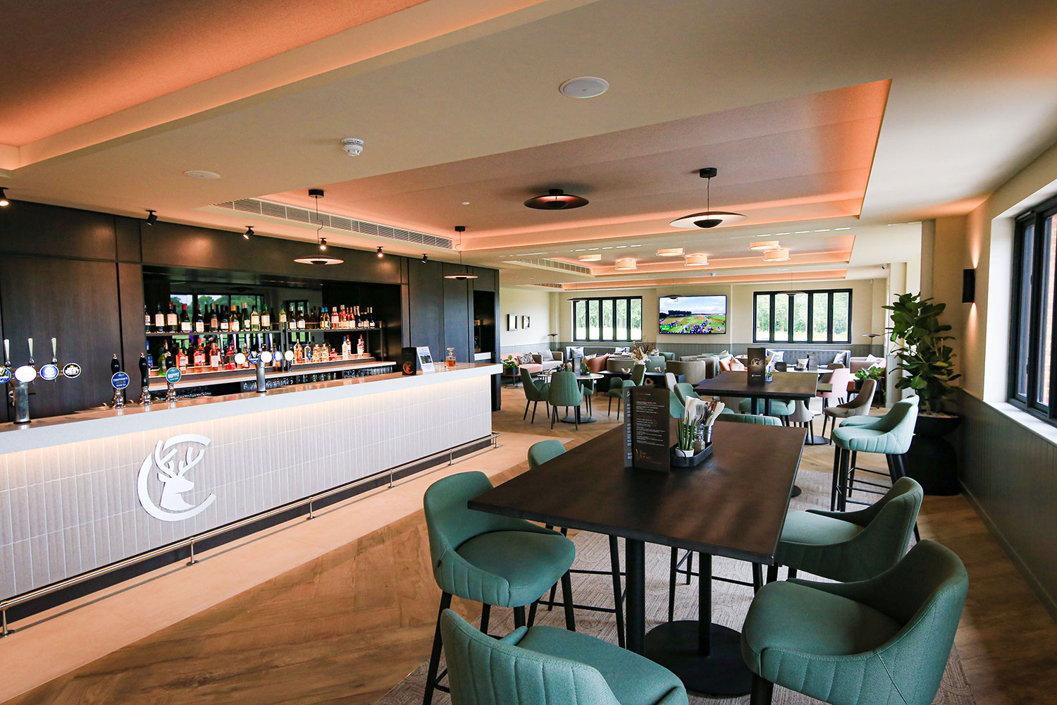 Macen chosen for Cavershams new clubhouse | Macen